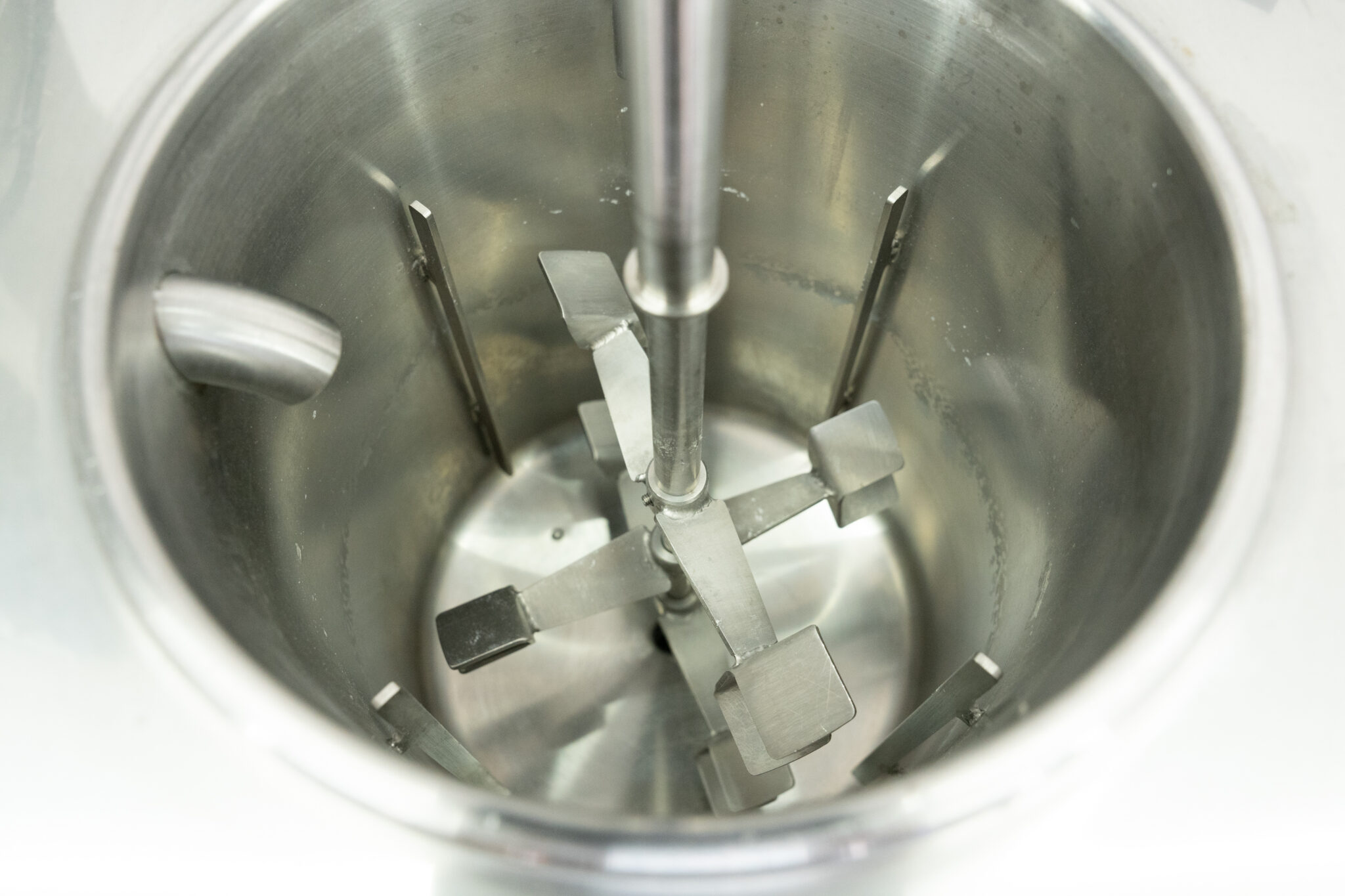 IKA T25D and IKA RW20 Ice mixing/blender system - Gemini BV