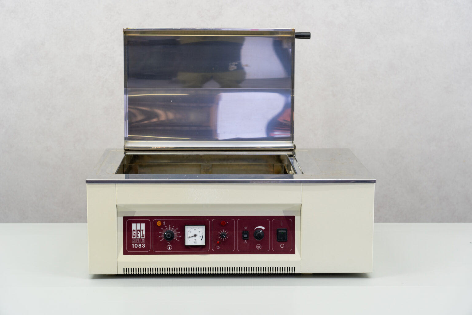 GFL 1083 Shaking water bath - Gemini BV