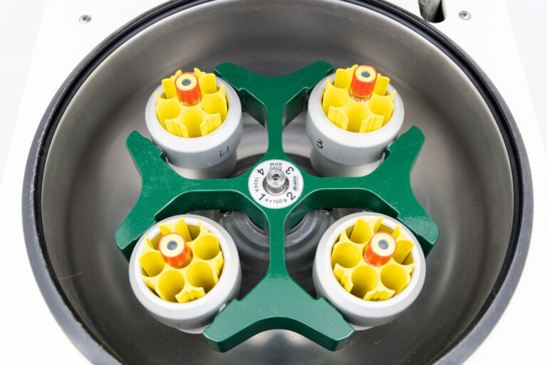 Hettich Universal 30F Benchtop centrifuge - Gemini BV