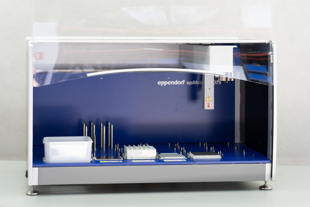 Eppendorf EpMotion 5075 Pipetting robot - Gemini BV