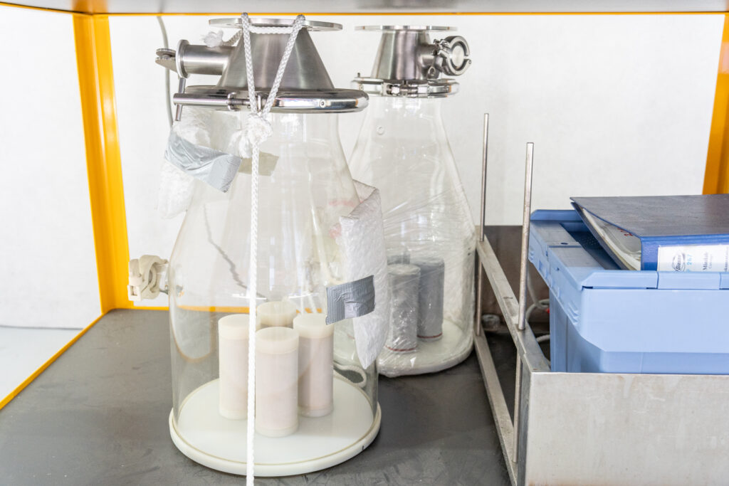 Diosna minilab fluid bed dryer - Gemini BV