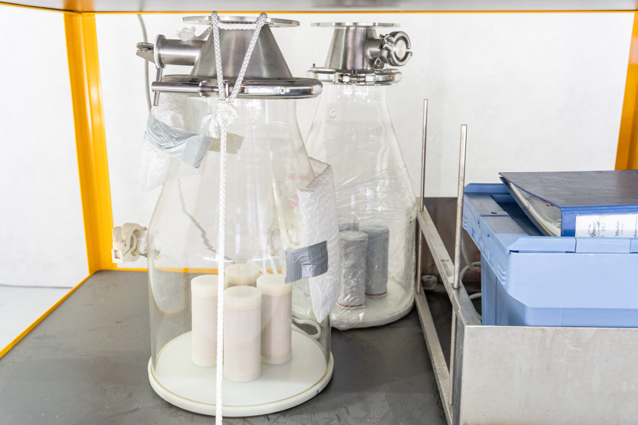 Diosna minilab fluid bed dryer - Gemini BV