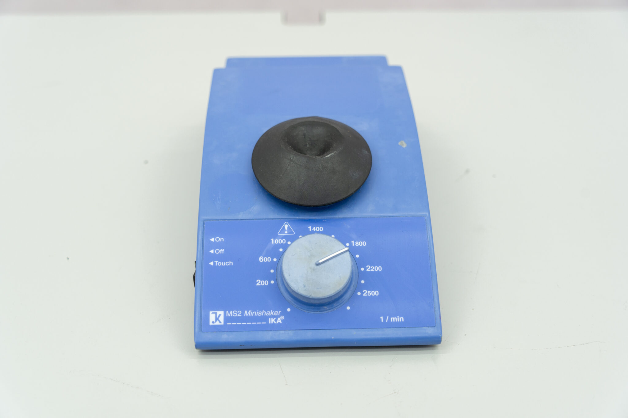 IKA MS2 mini vortex shaker - Gemini BV