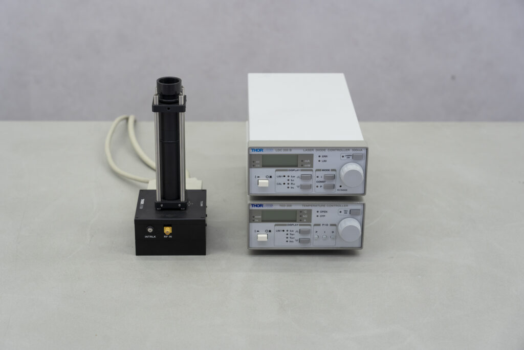 Thorlabs TED200 Temperature Controller and LDC205B Current Controller ...