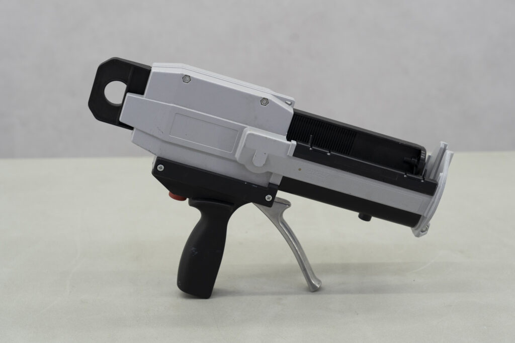 Sulzer MixPac DM200 Glue gun with 2 pistons - Gemini BV