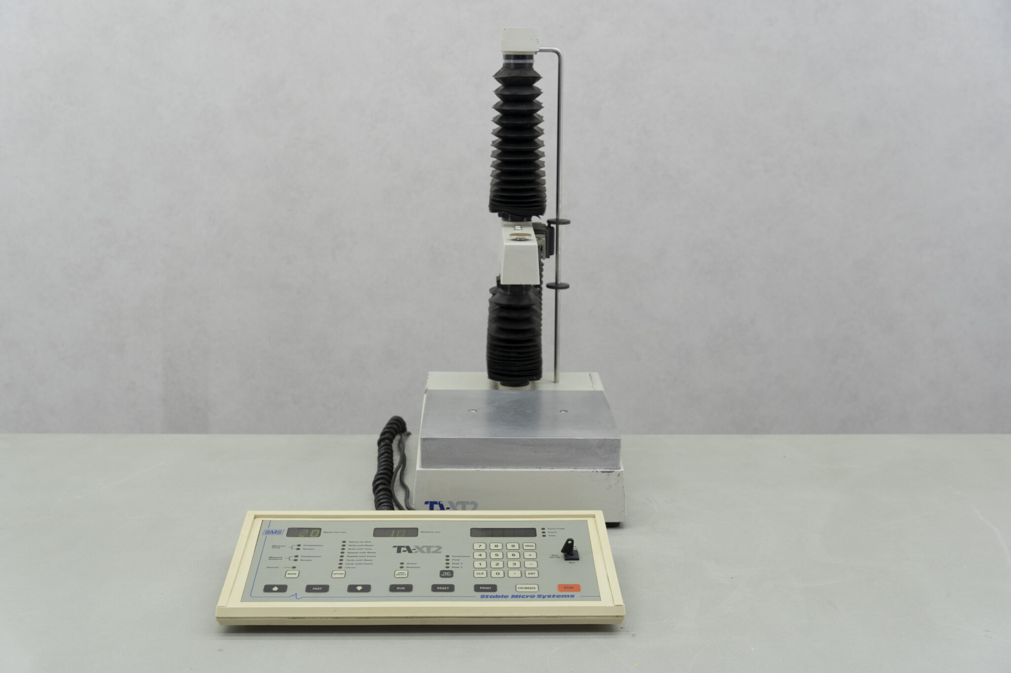 Stable micro Systems TA XT2 Texture analyzer - Gemini BV Stable micro Systems TA XT2 Texture analyzer - Gemini BV