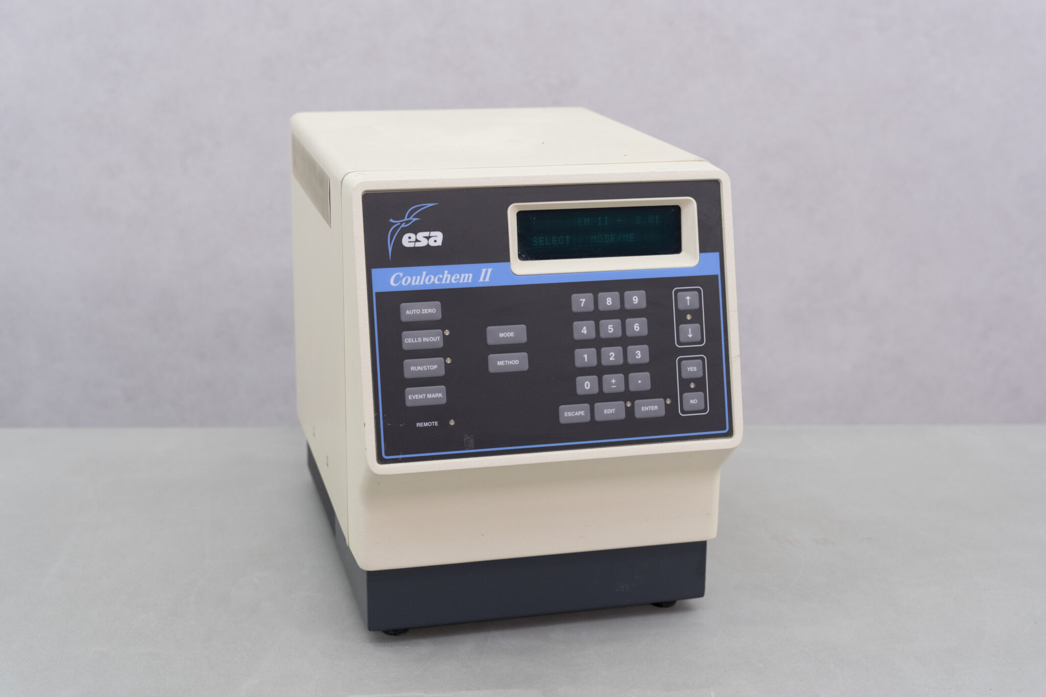 ESA Coulochem II 5200A HPLC Electrochemical detector - Gemini BV