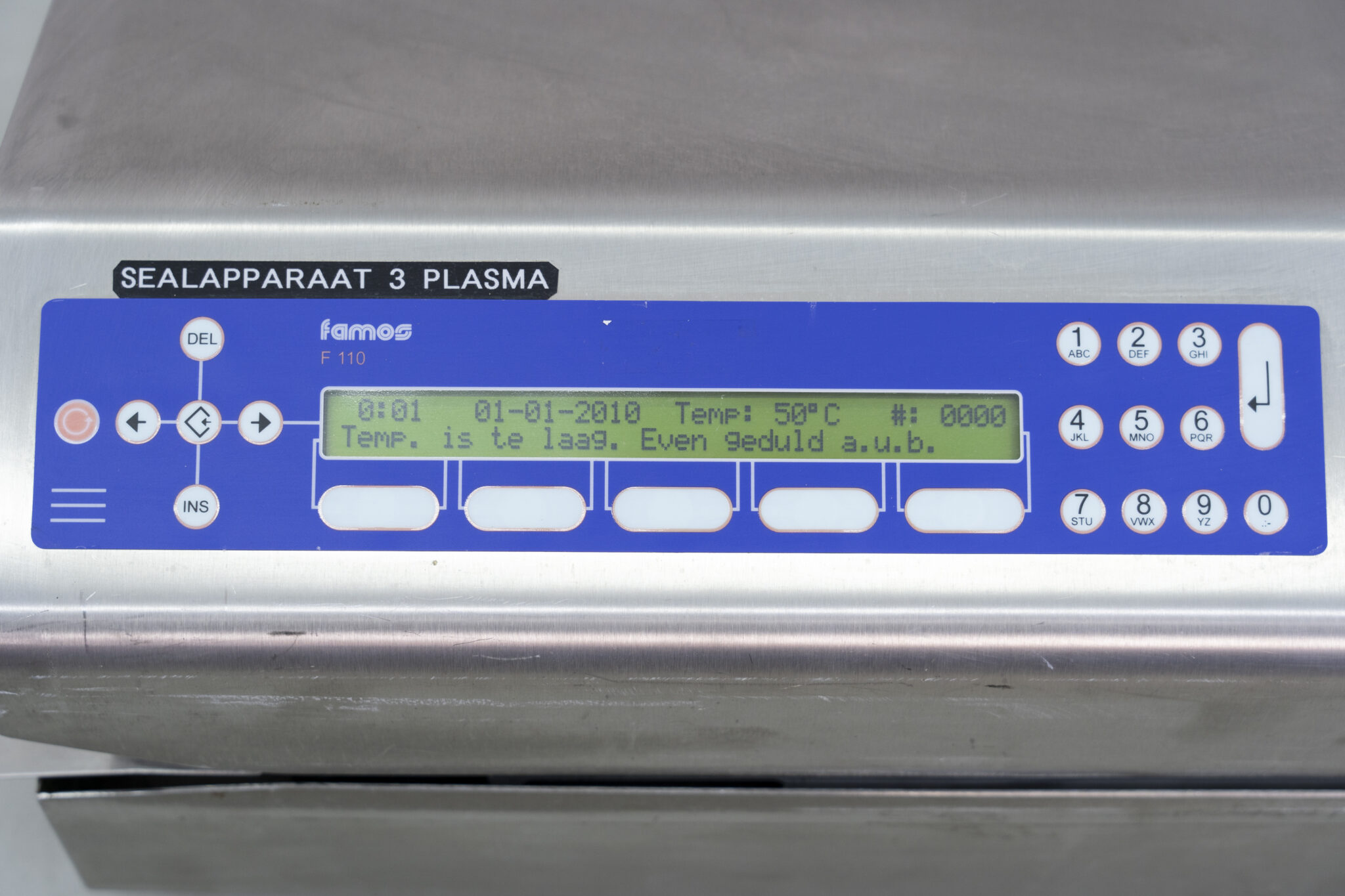 Famos F110DEP Sealing machine - Gemini BV