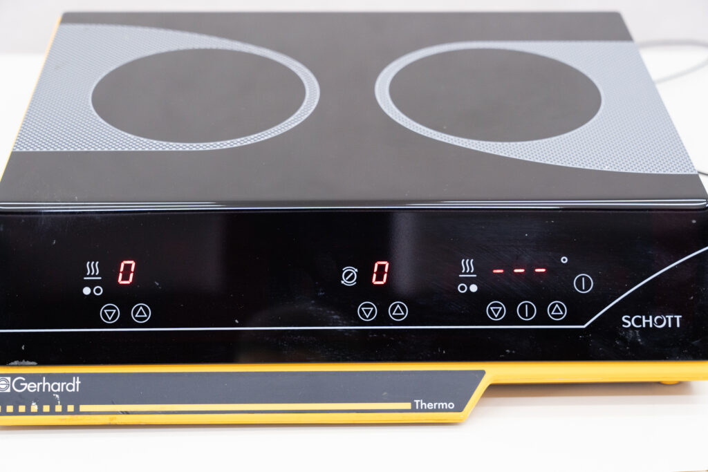 Gerhardt - Schott HCR2 Thermo heating plate and stirrer - Gemini BV