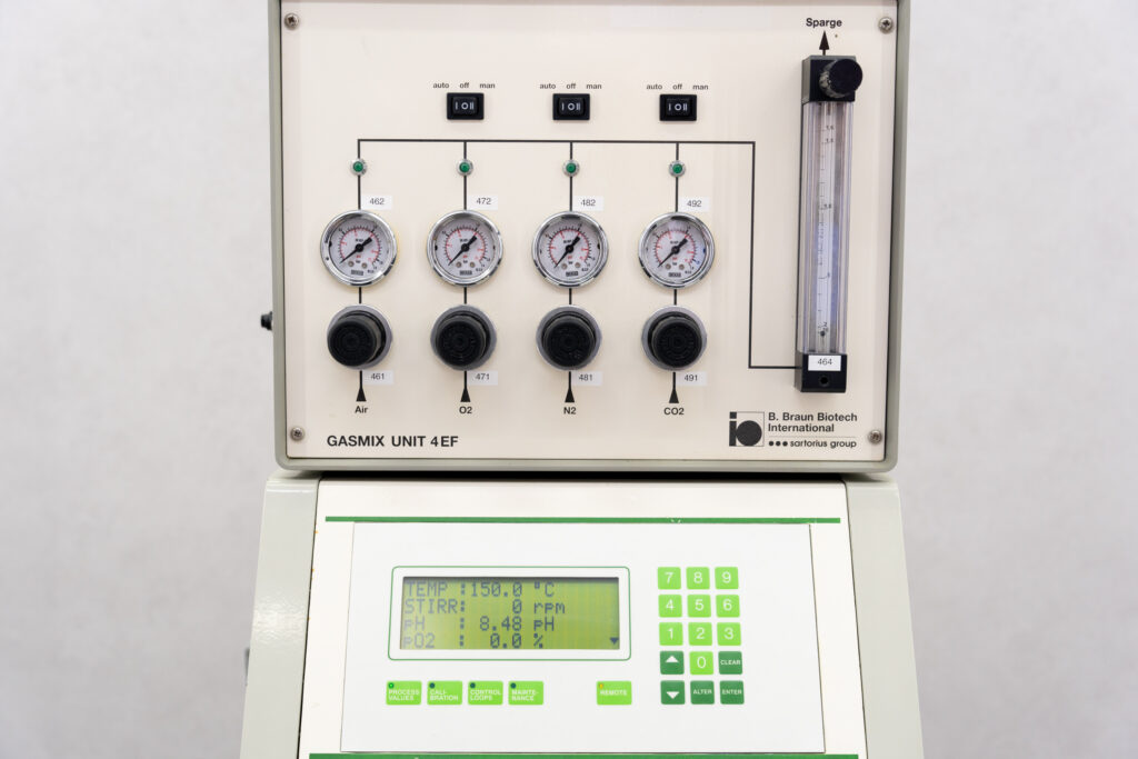 Biotech Type 8840326 Braun Biostat Gas mixing unit 4 EF Type B3350626 ...
