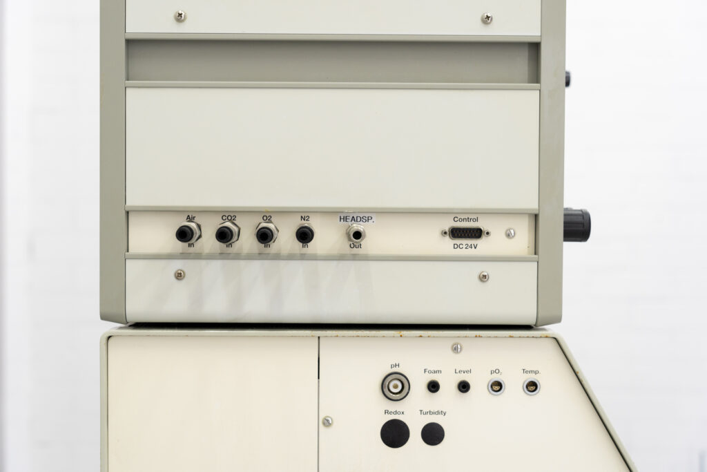 Biotech Type 8840326 Braun Biostat Gas mixing unit 4 EF Type B3350626 ...