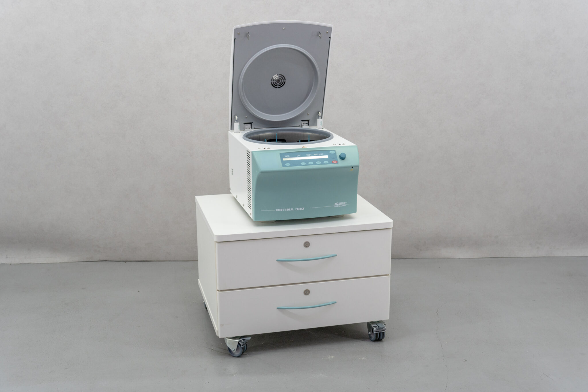 Hettich Rotina 380 benchtop centrifuge - Gemini BV