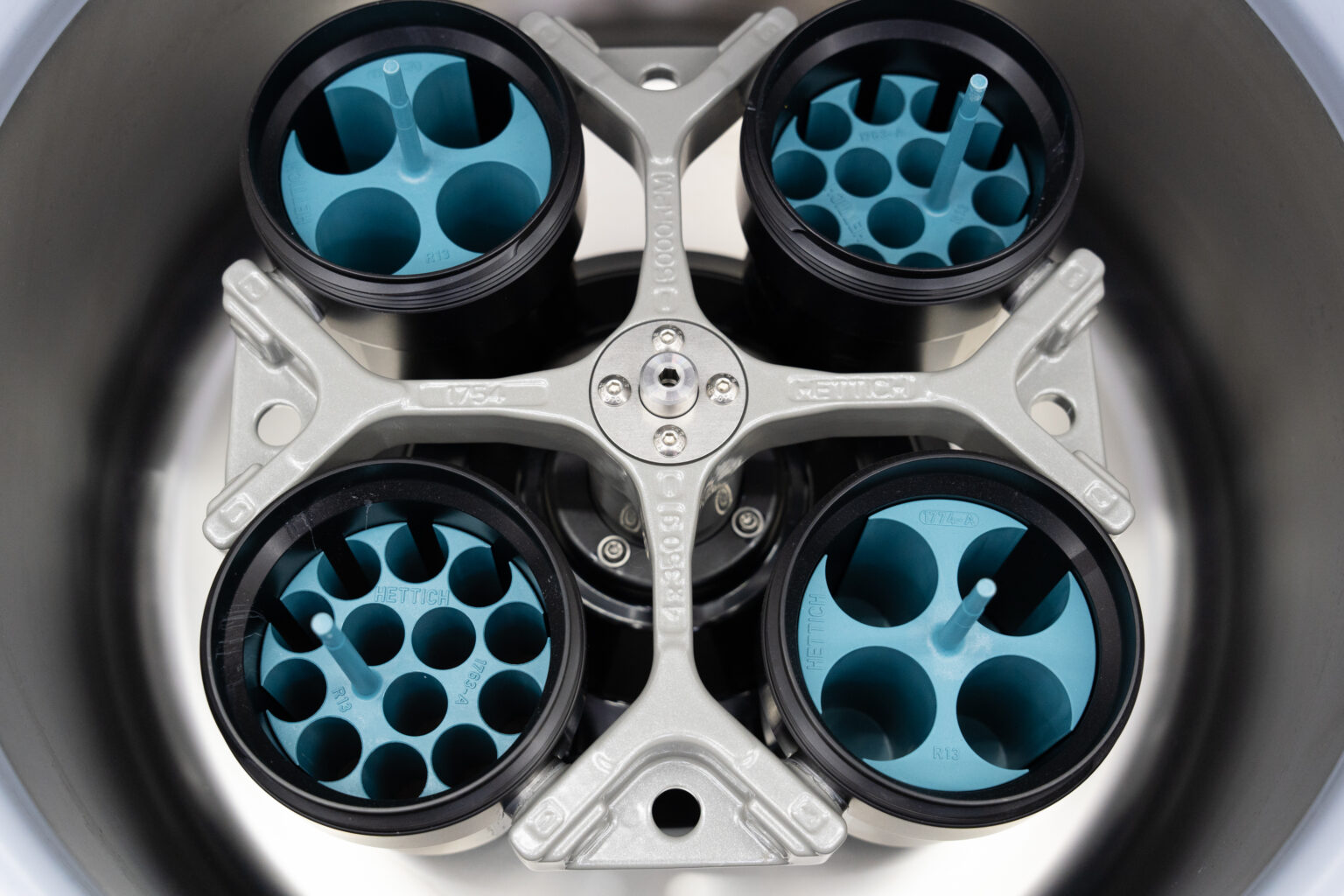 Hettich Rotina 380 benchtop centrifuge - Gemini BV