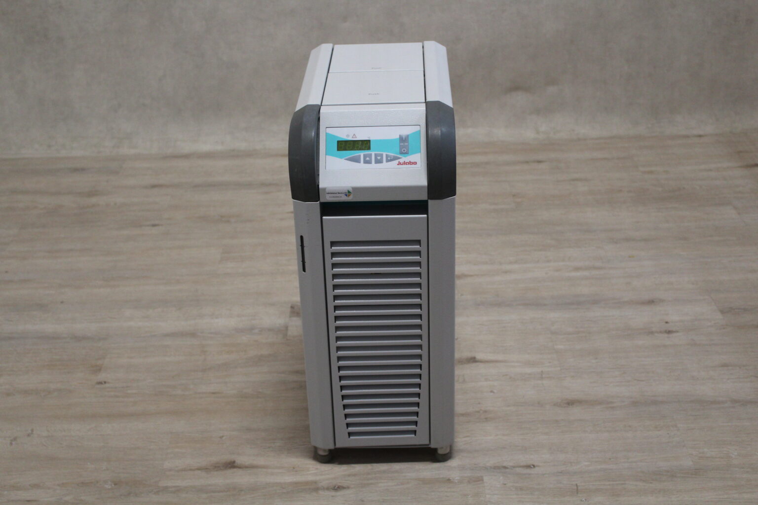 Julabo FL300 Recirculating Cooler - Gemini BV