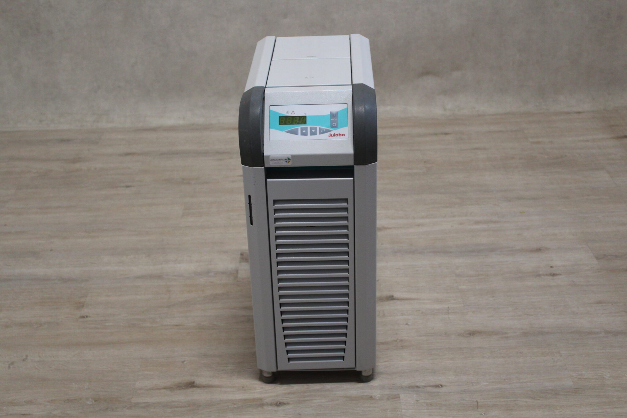 Julabo FL300 Recirculating Cooler - Gemini BV