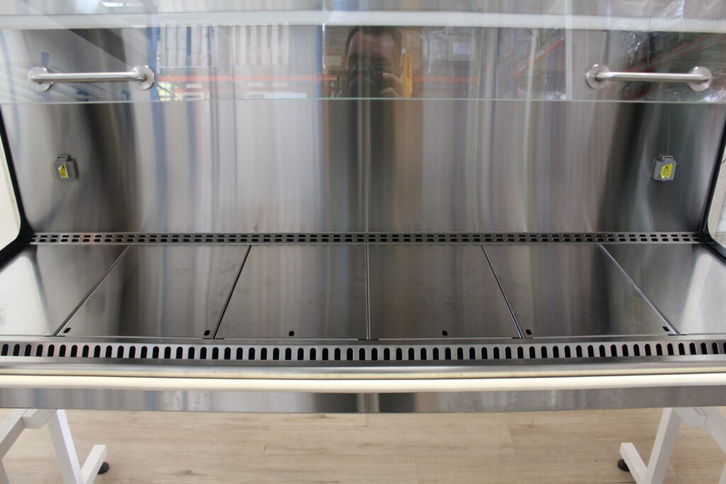 Telstar Bio II Advance 6 Biological Safety Cabinet - Gemini BV