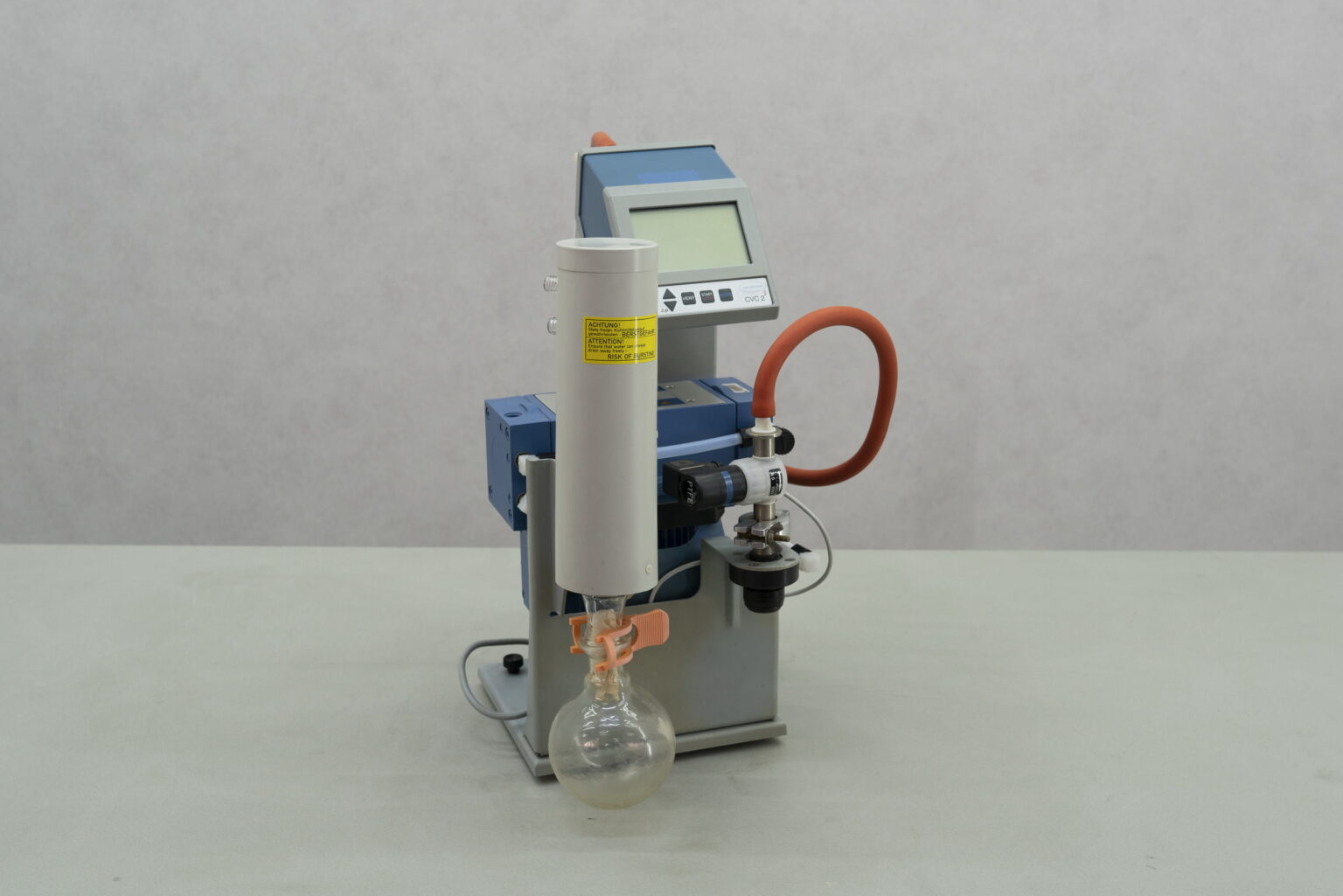 Vacuubrand MZ-2C diaphragm pump with CVC2 controller - Gemini BV
